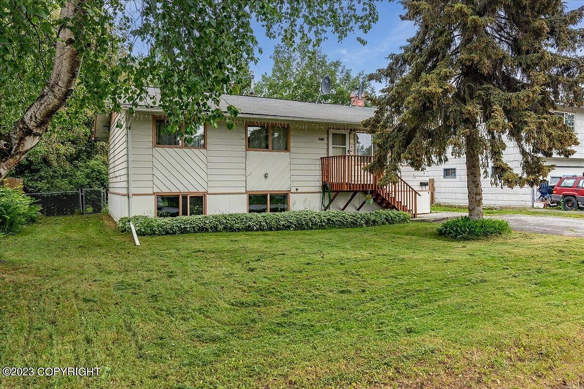 4313 E 8th Ave, Anchorage, AK 99508 | MLS #23-8808 | Zillow