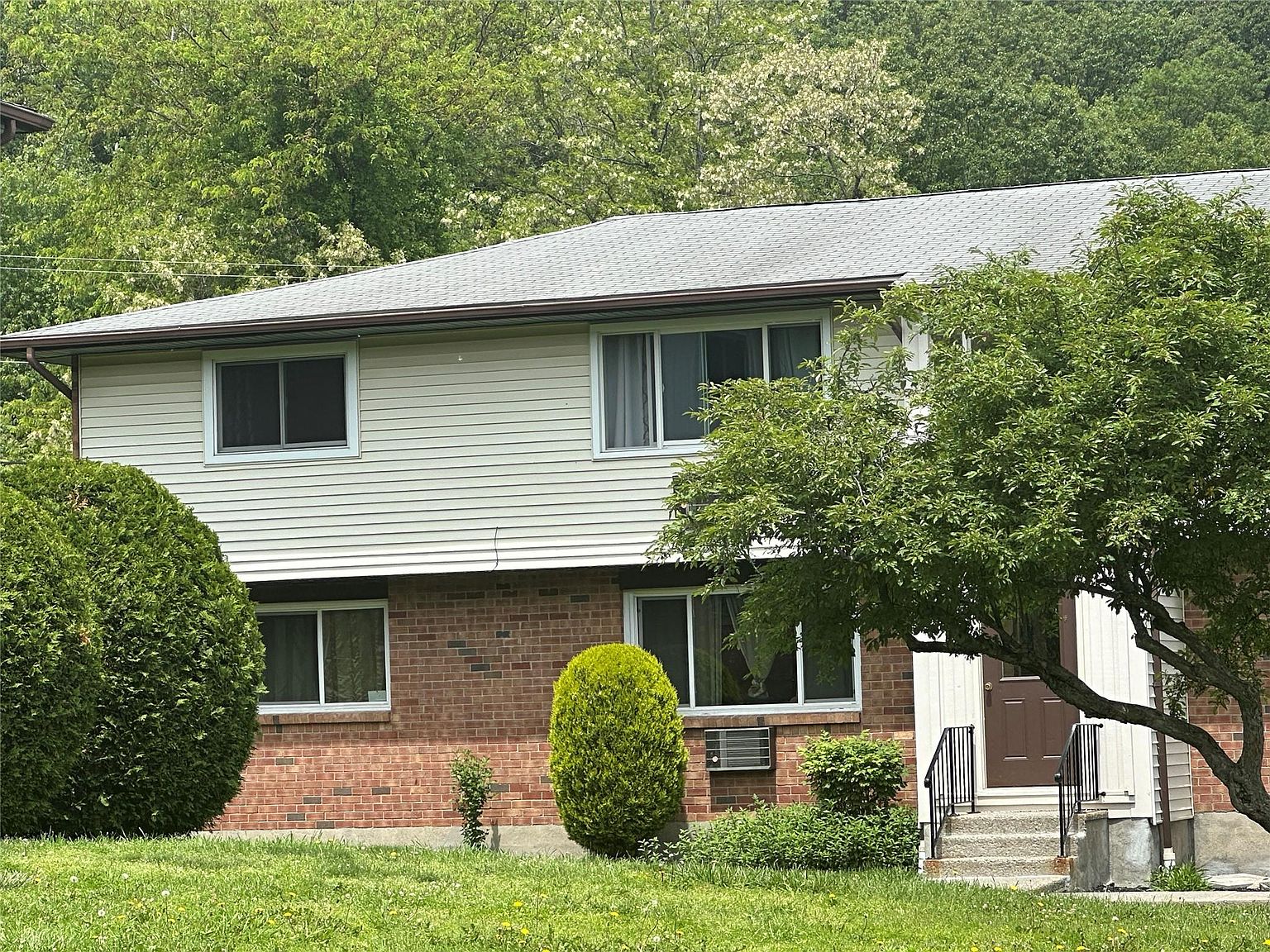 1103 Parr Meadow Drive, Newburgh, NY 12550 | Zillow