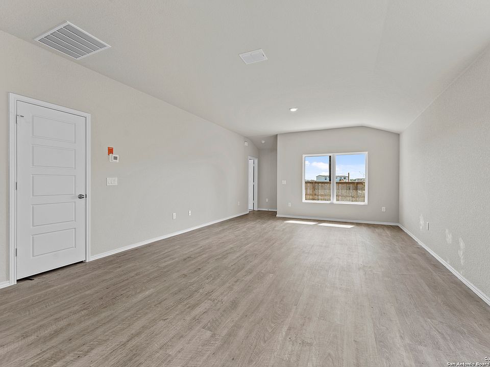 9637 Garnet Grove, San Antonio, TX 78223 | MLS #1843052 | Zillow