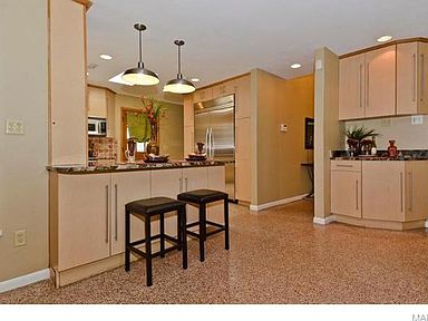 4304 Ivanhoe Ave, Saint Louis, MO 63109 | Zillow