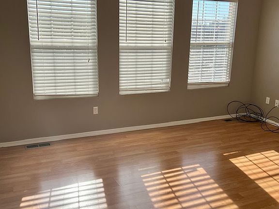 622 Lydia Ln, Pontiac, MI 48341 | Zillow