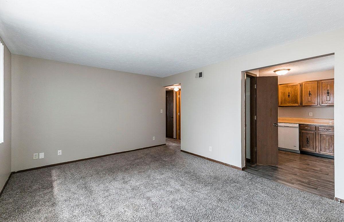 4225 N 60th St #2X1, Lincoln, NE 68507 | Zillow