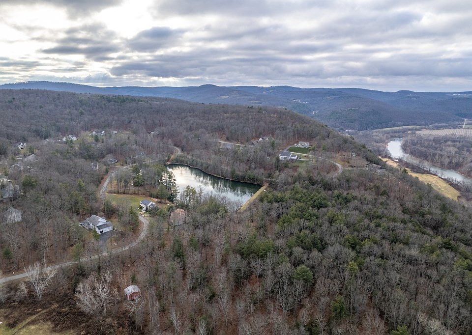 29 Queen Esther Dr, Sayre, PA 18840 | Zillow