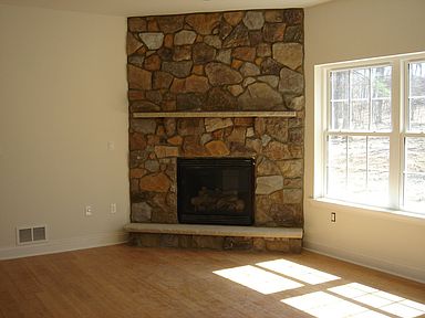 33 Timothy Lake Rd, Bushkill, PA 18324 | Zillow