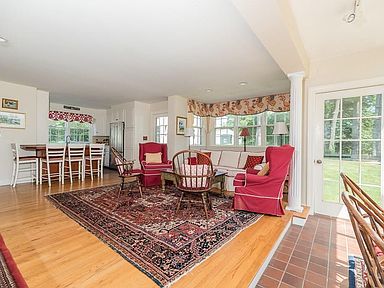 73 Forest St, Manchester, MA 01944 | Zillow