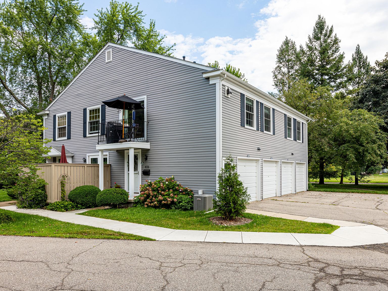 2624 Fenwick Ct #39, Ann Arbor, MI 48104 | Zillow