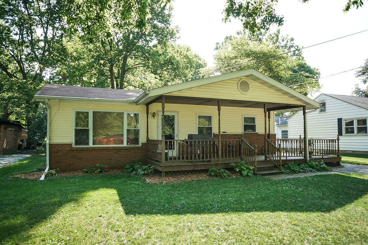 106 S Arthur Ave, Manito, IL 61546 | Zillow