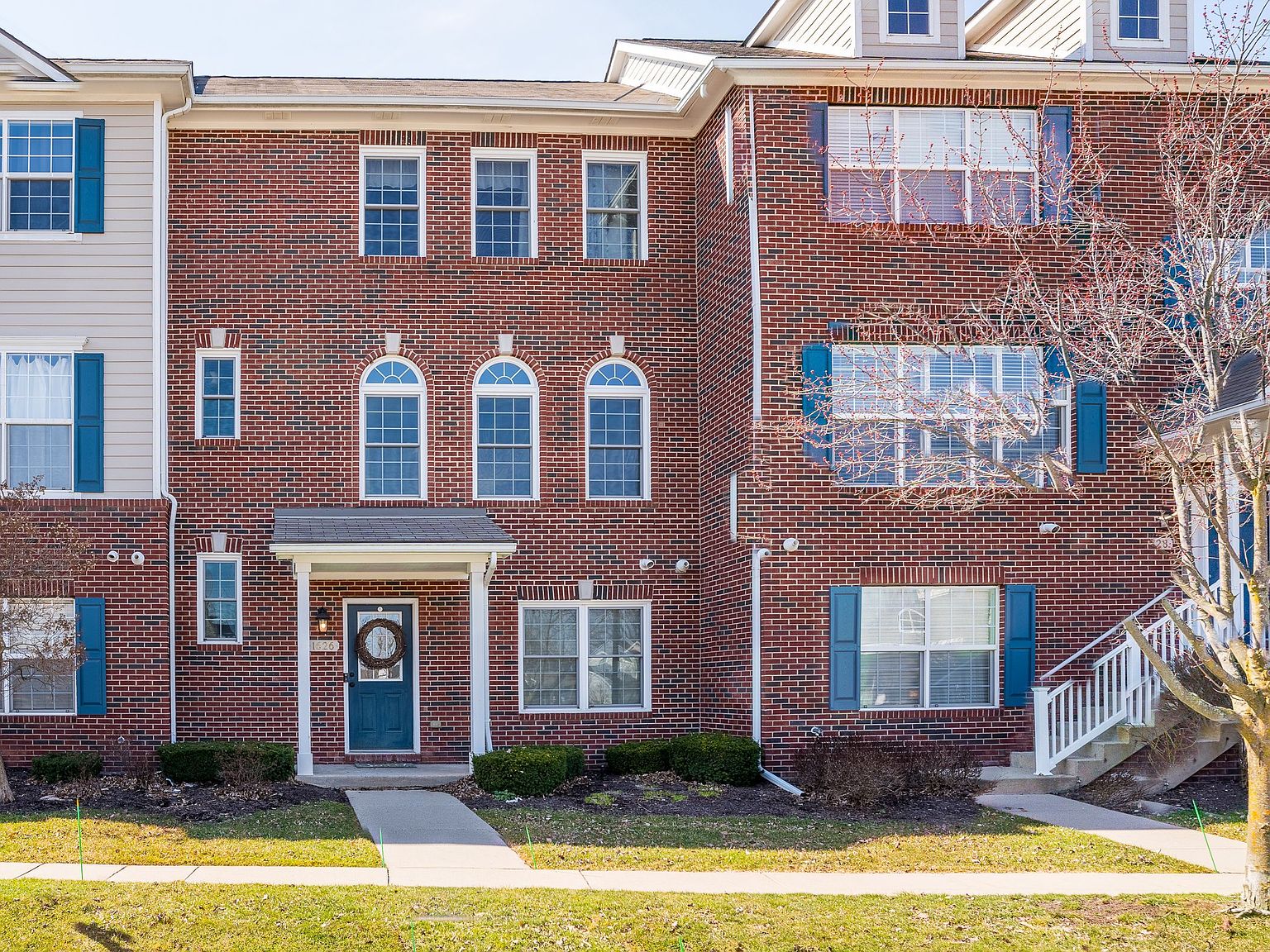 1626 Town Commons Dr, Howell, MI 48855 | Zillow
