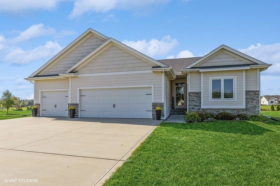 10 Orchard Ln, Dallas Center, IA 50063 | Zillow