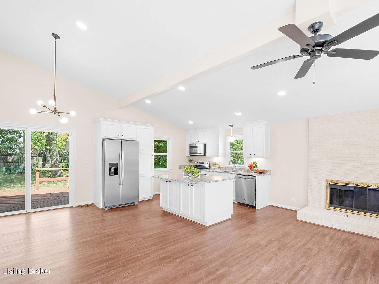 2517 Stonehurst Dr, Plantation, KY 40242 | Zillow