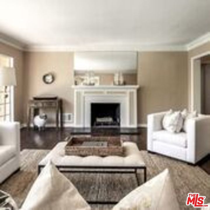 11346 Thurston Pl, Los Angeles, CA 90049 | Zillow
