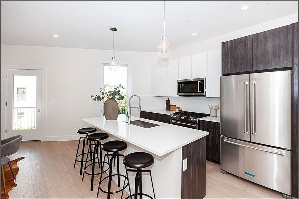105 Washington St #2C, Somerville, MA 02143 | Zillow