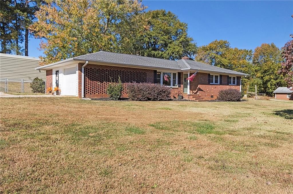 301 Hembree Rd, Anderson, SC 29625 | Zillow