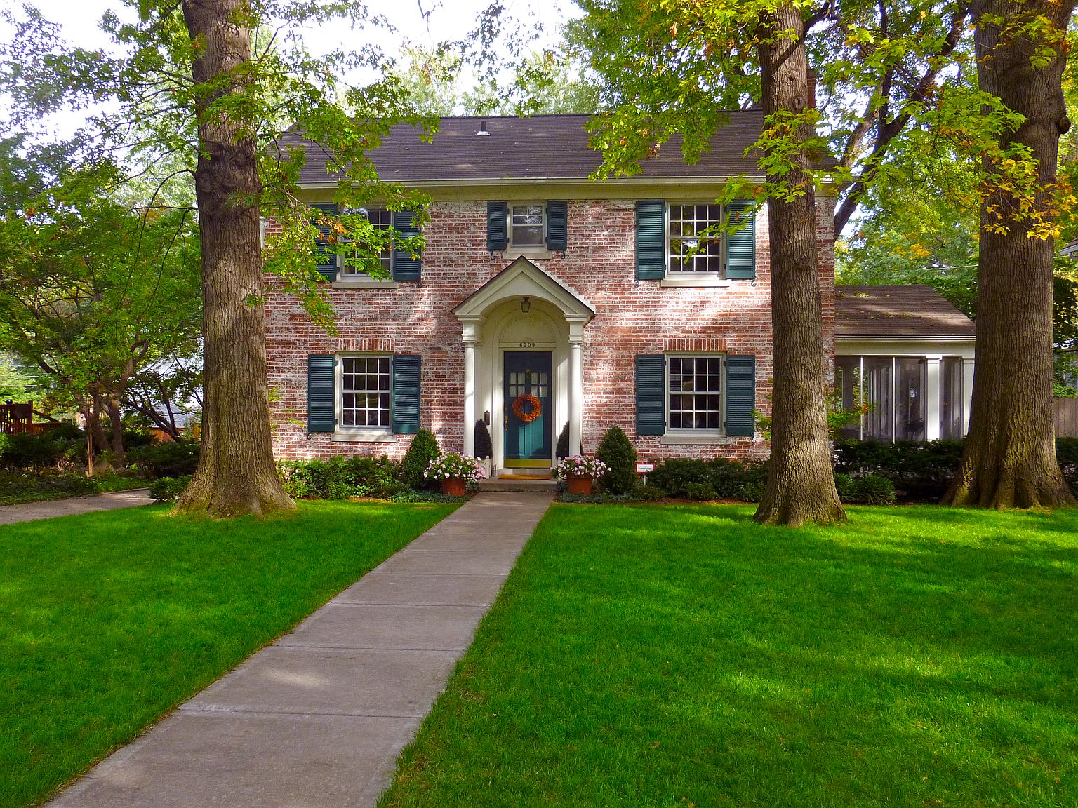 6209 Morningside Dr, Kansas City, MO 64113 | Zillow