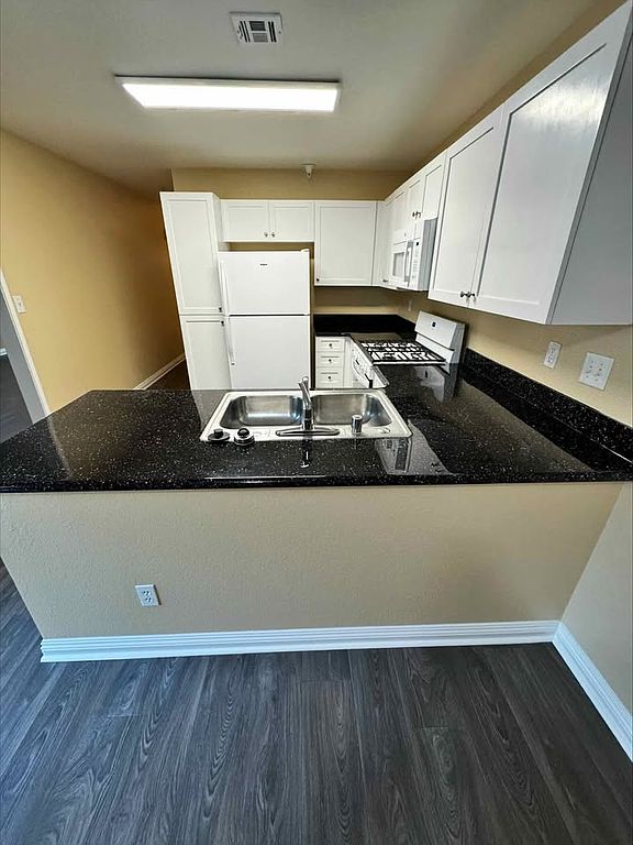 Stuart Mesa - Liberty Military Housing - 3105 Mitchel Blvd Oceanside CA ...