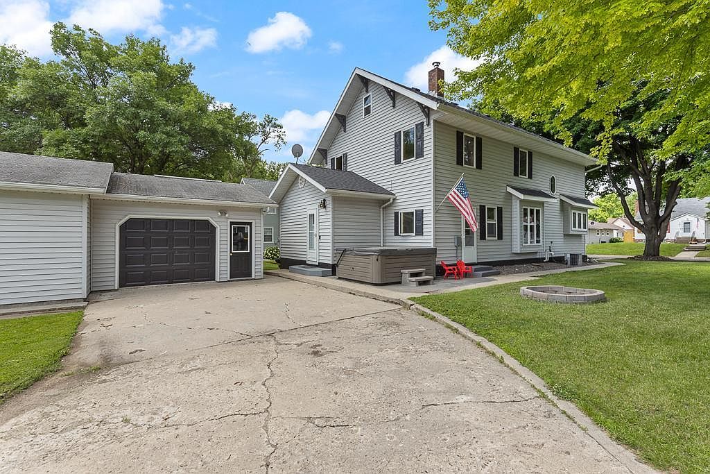 205 Pine St, Lucan, MN 56255 | Zillow