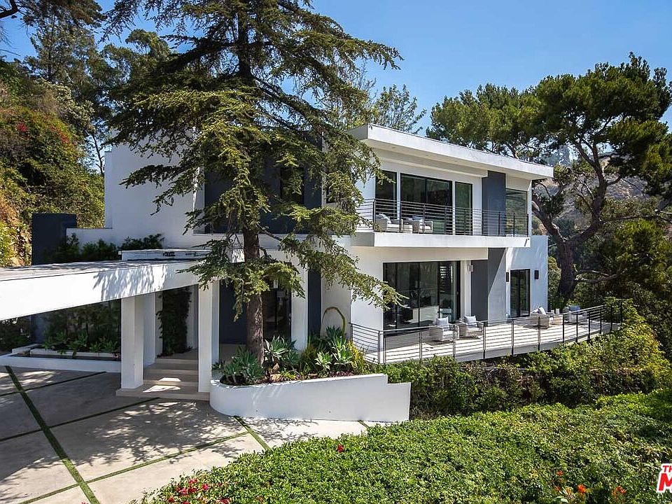 2341 Zorada Ct, Los Angeles, CA 90046 | MLS #22-167557 | Zillow