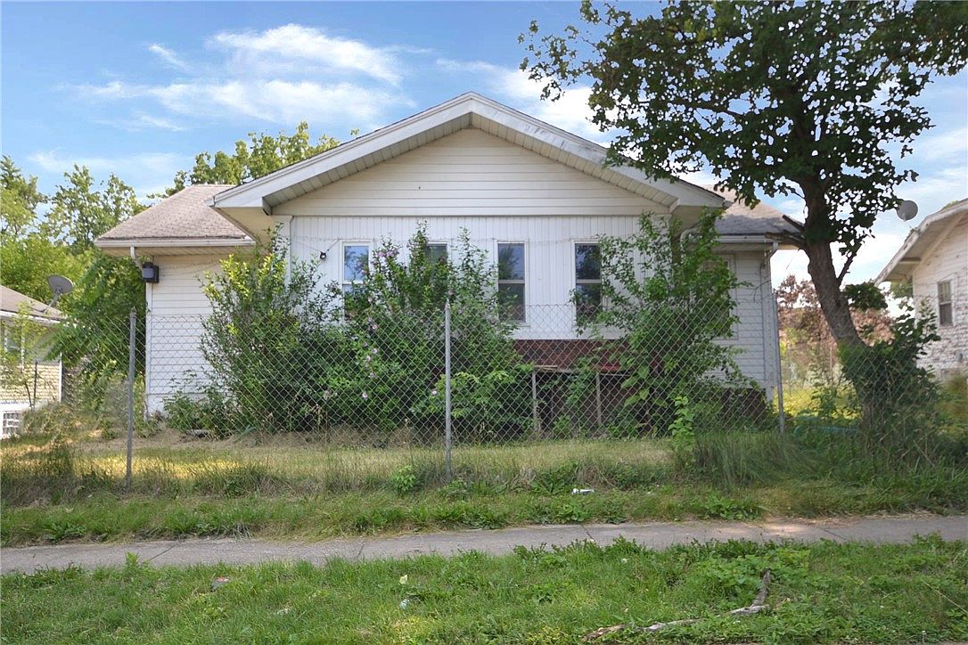 835 W Elm St, Decatur, IL 62522 | Zillow