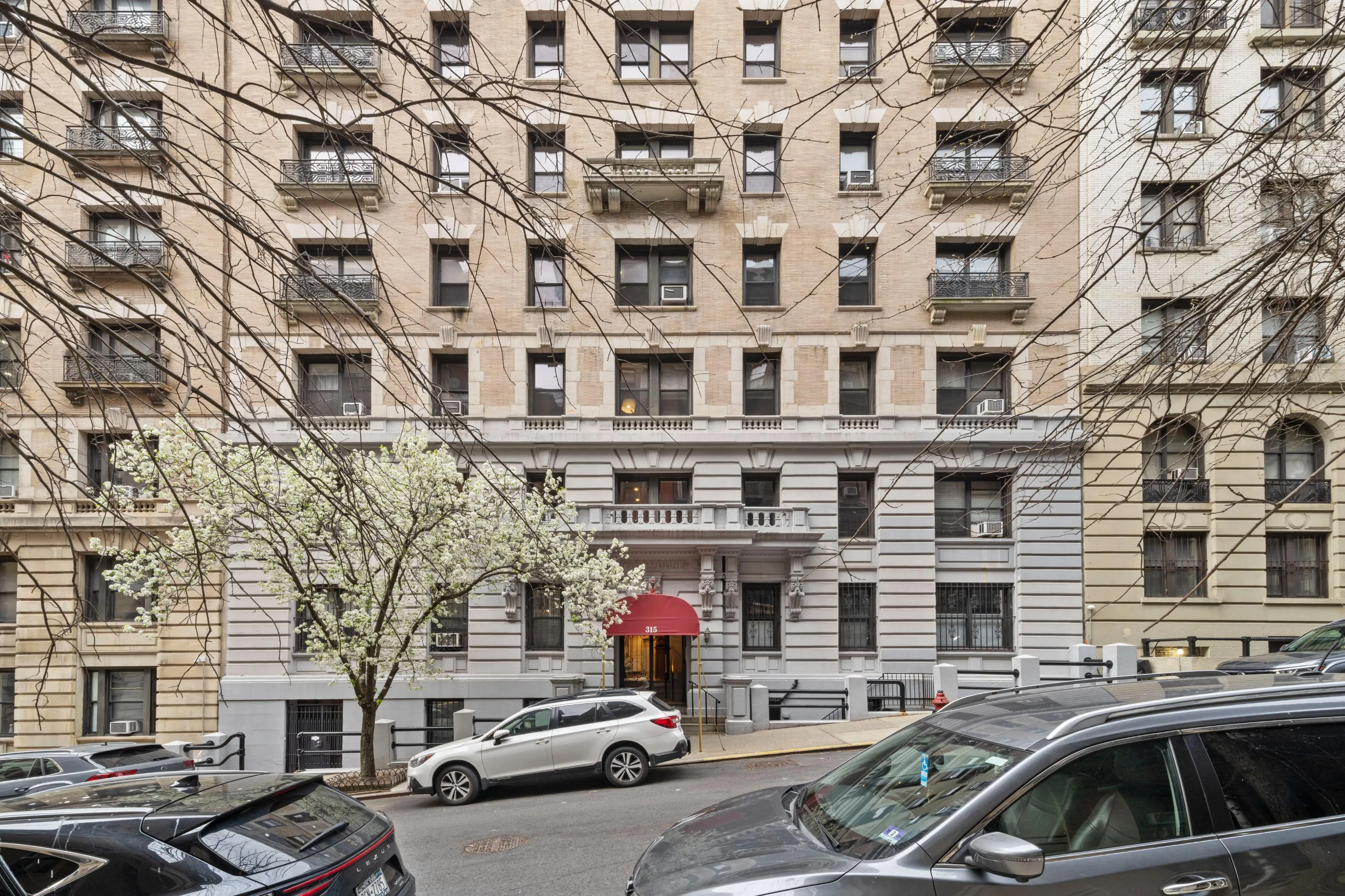 315 West 99th Street #4B in Upper West Side, Manhattan | StreetEasy