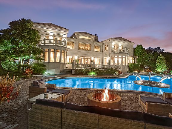 1755 Braeside Ln, Northbrook, IL 60062 | MLS #11788110 | Zillow