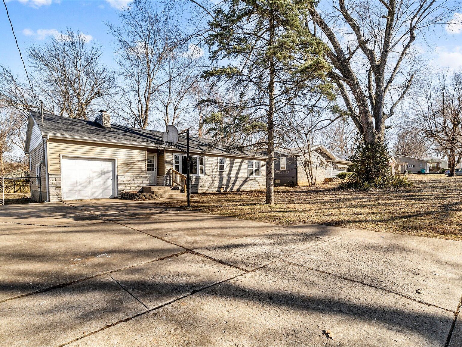 1912 S Ferguson Avenue, Springfield, MO 65807 | Zillow