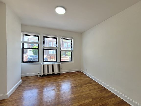 21-67 32nd St #2, Astoria, NY 11105 | Zillow