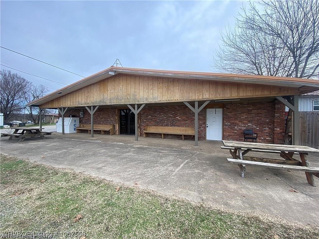 105 W Broadway St, Huntington, AR 72940 | MLS #1067553 | Zillow