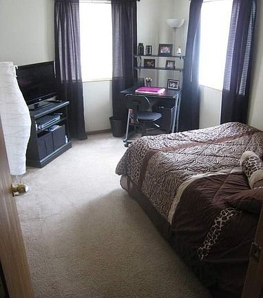 3377 N Oakland Ave, Milwaukee, WI 53211 | Zillow