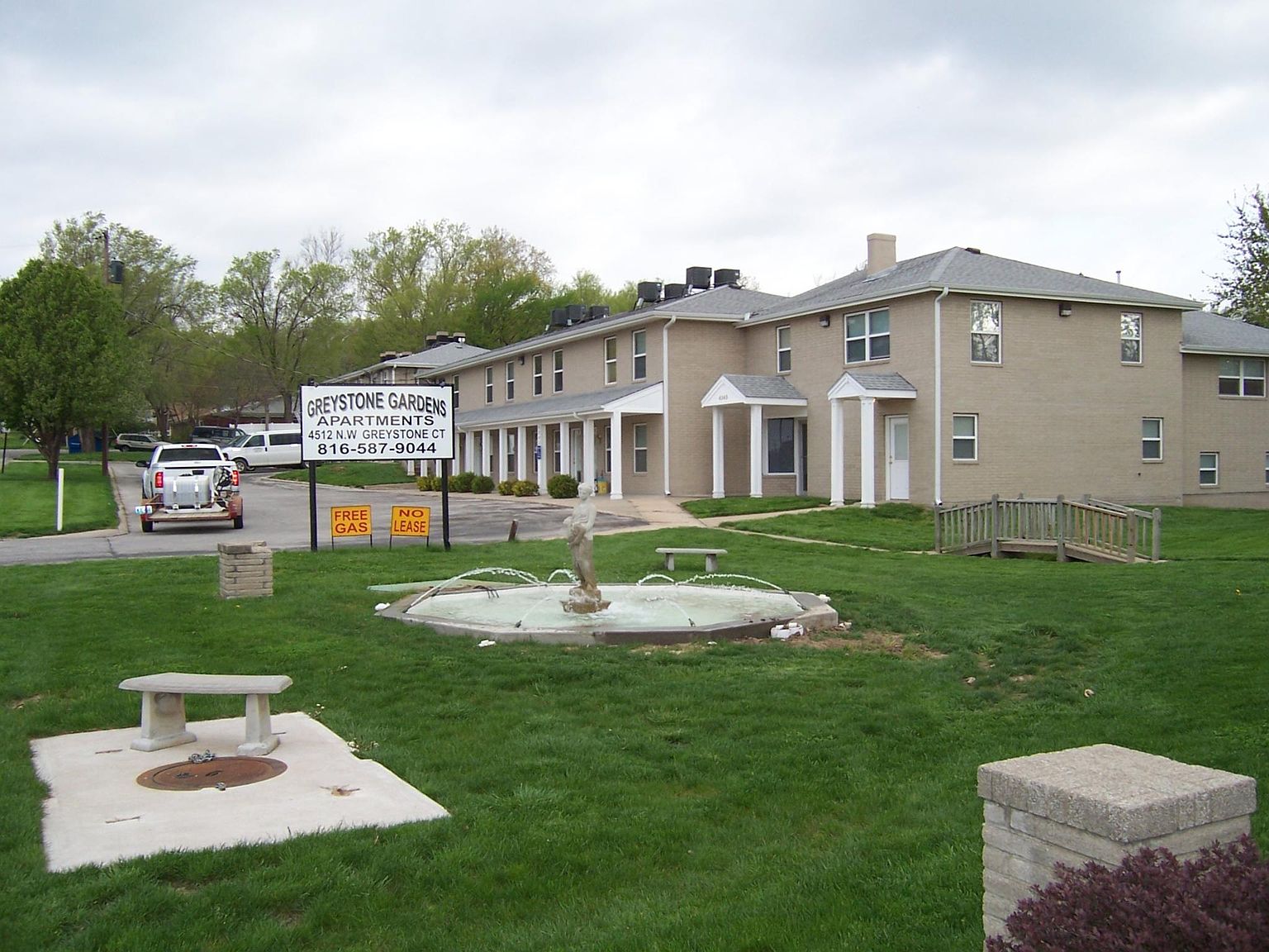 4545 NW Greystone Ct #5QFXH1Z5B, Riverside, MO 64150 | Zillow