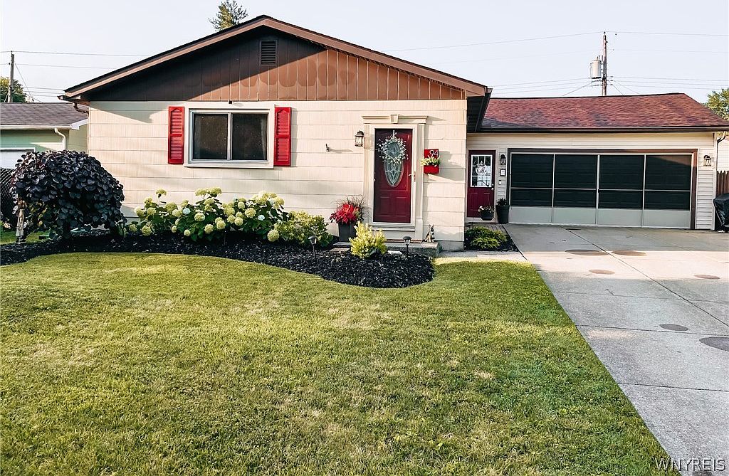 94 Gregory Ct, Depew, NY 14043 | Zillow