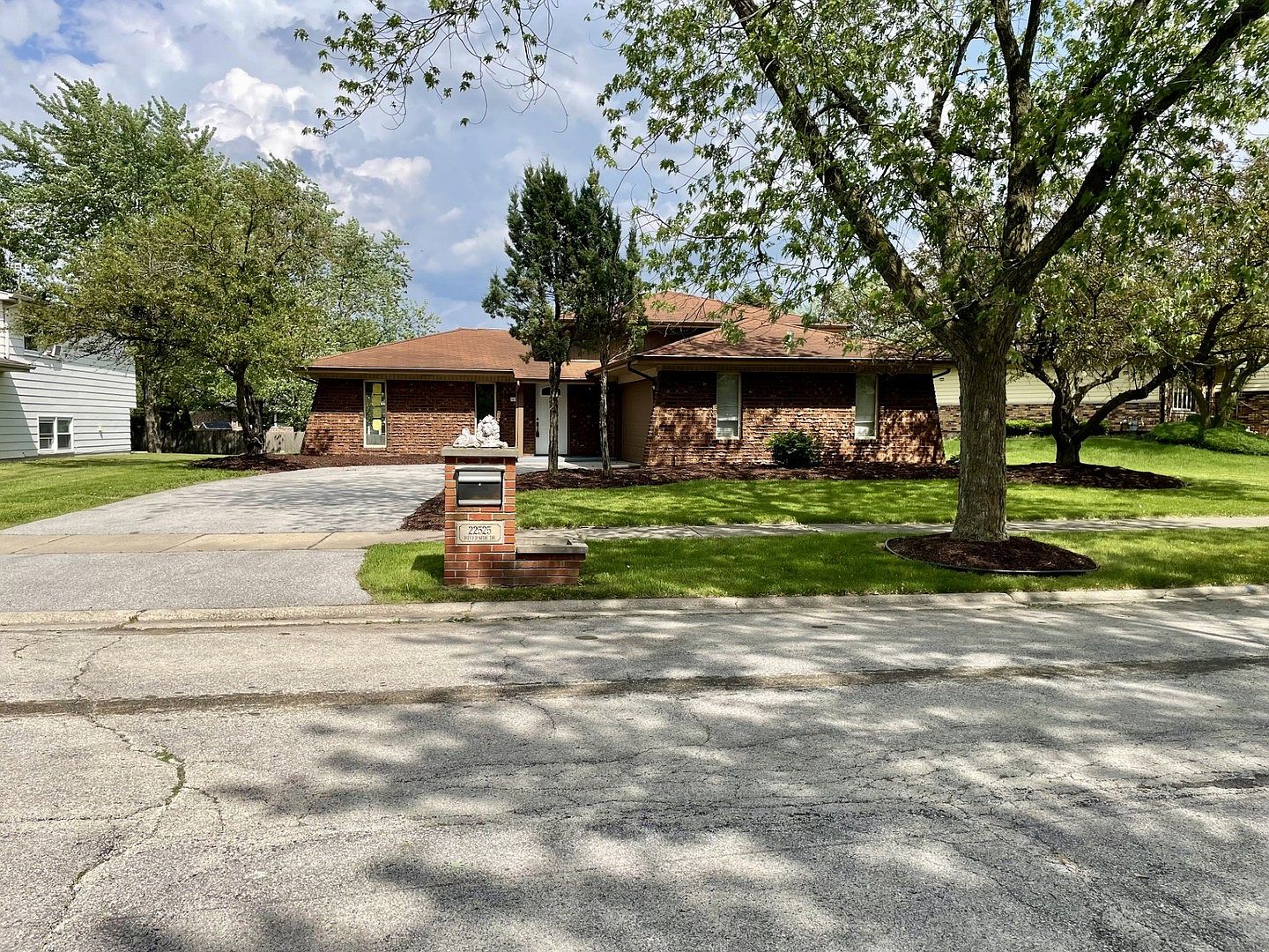 22525 Riverside Dr, Richton Park, IL 60471 | MLS #12065286 | Zillow