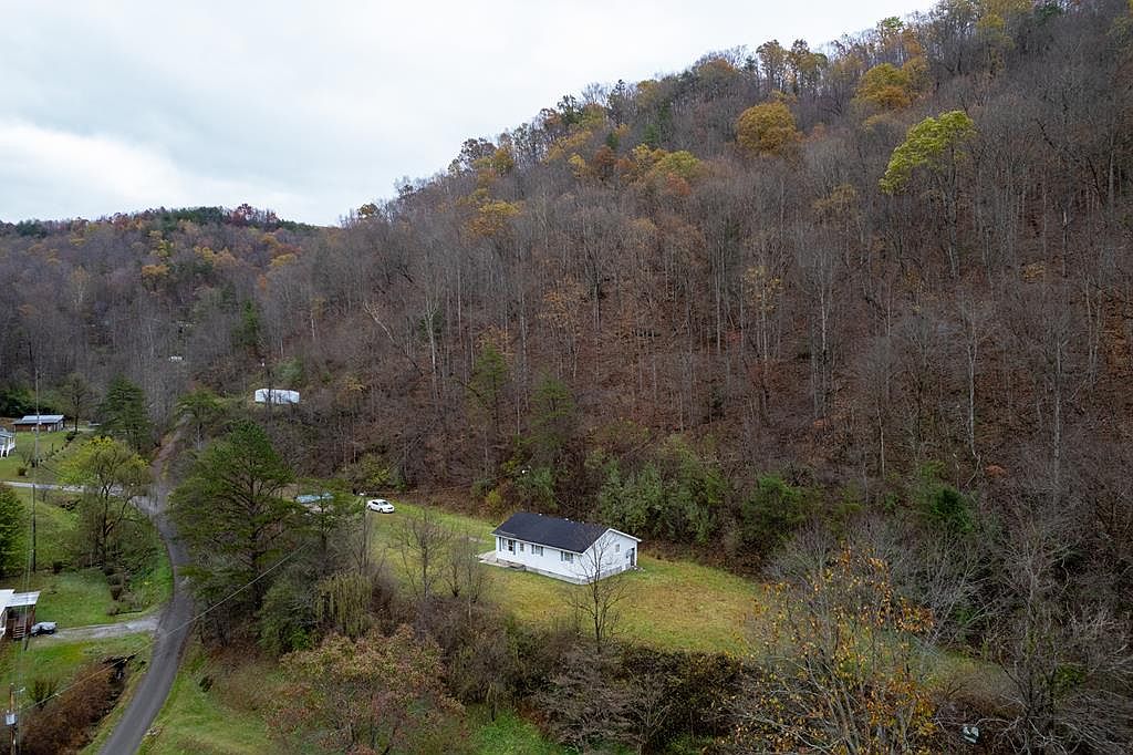 193 Jackson Branch Rd, Elkhorn City, KY 41522 | MLS #124111 | Zillow