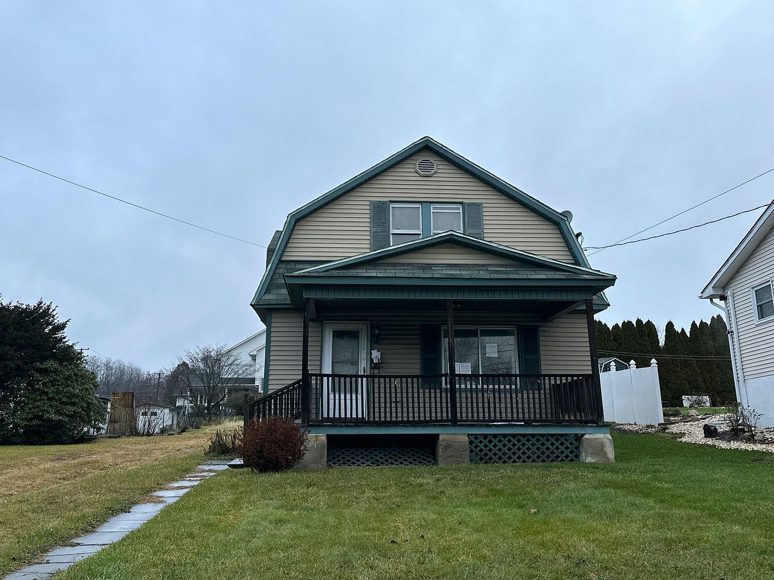 139 Drakes Ln, Old Forge, PA 18518 | Zillow