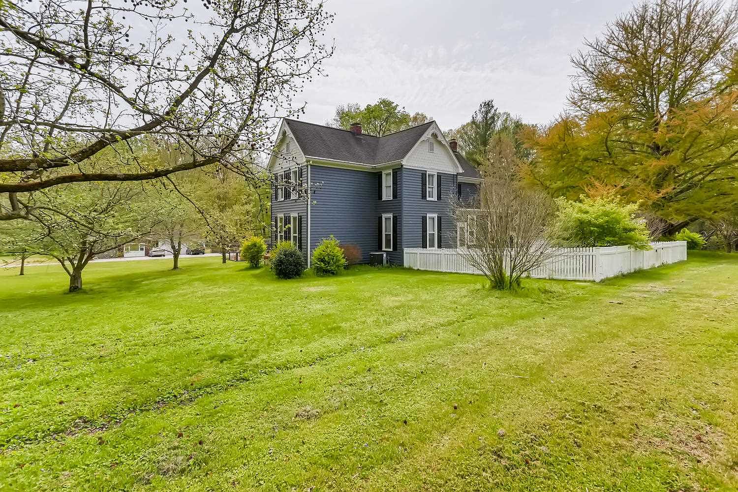 2355 Schutte Rd, Evansville, IN 47712 | Zillow