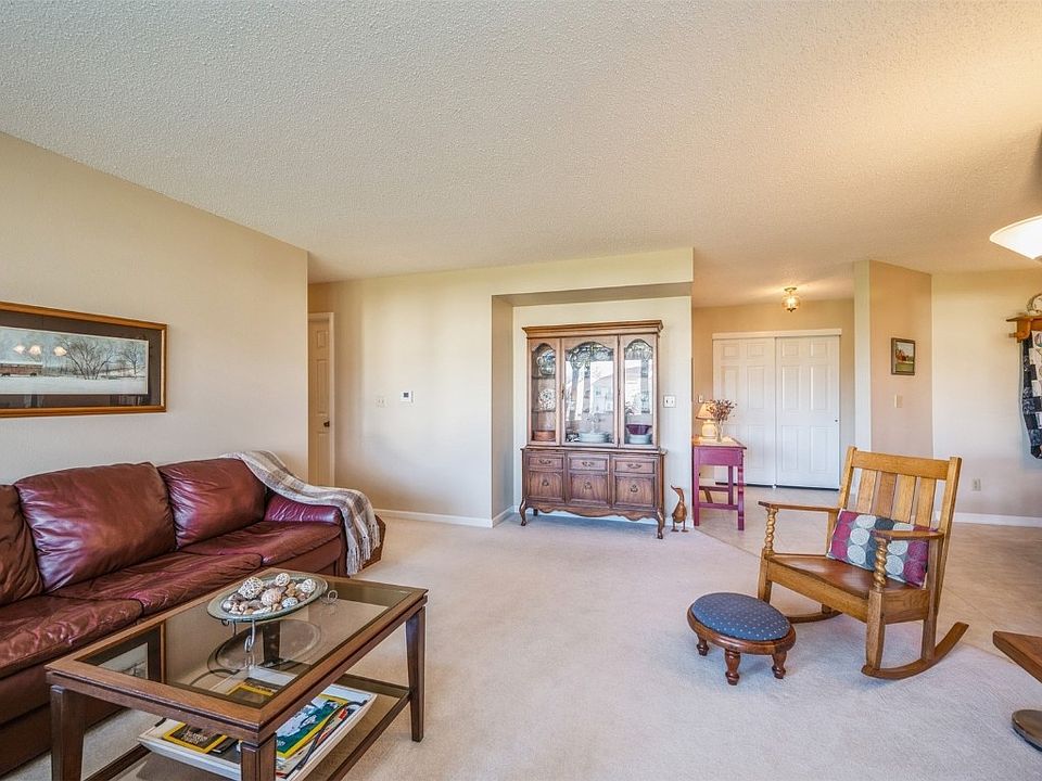 3608 Foxborough Ter NE APT A, Cedar Rapids, IA 52402 | Zillow