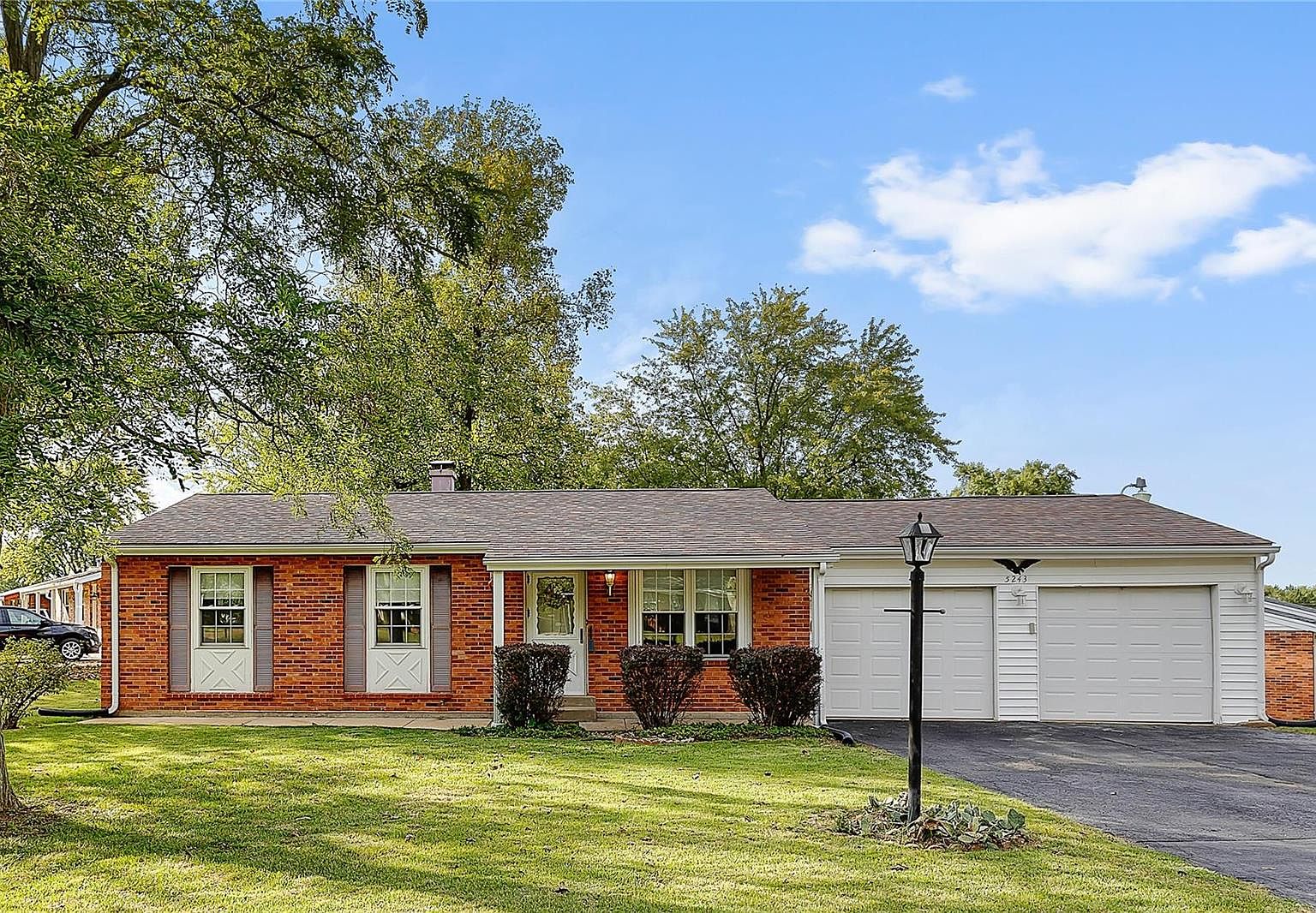 5243 Butler Hill Estates Dr, Saint Louis, MO 63128 | Zillow