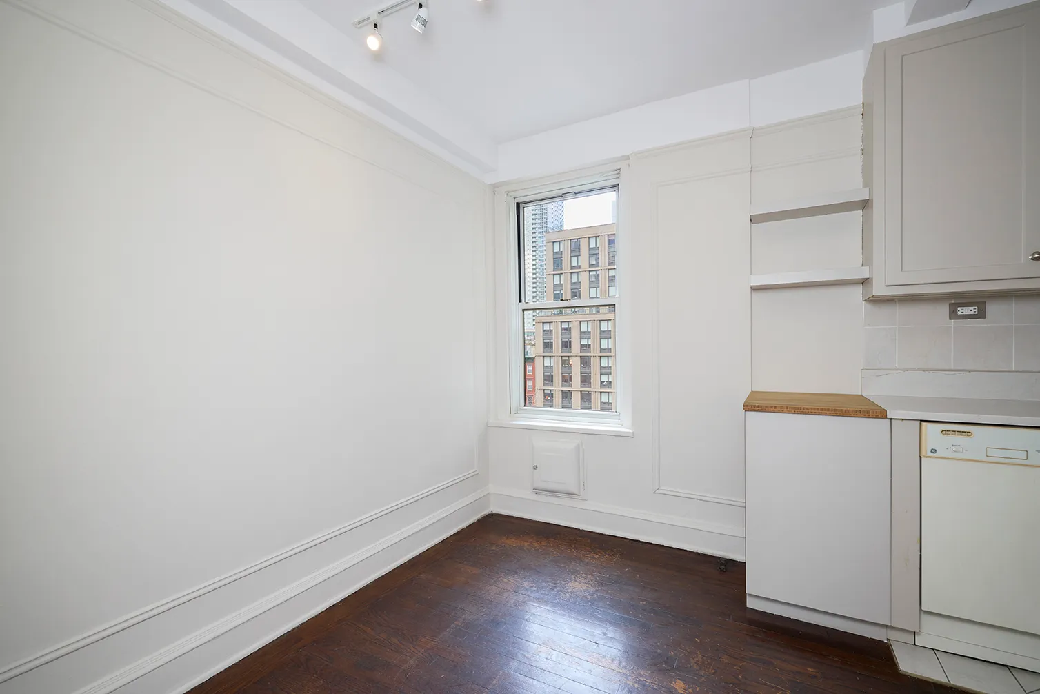 433 West 34th Street #6A in Hudson Yards, Manhattan | StreetEasy
