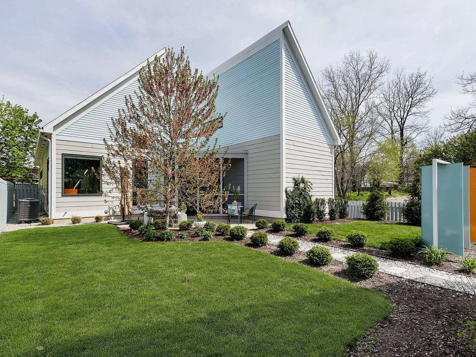 1147 E 10th St, Indianapolis, IN 46202 | Zillow