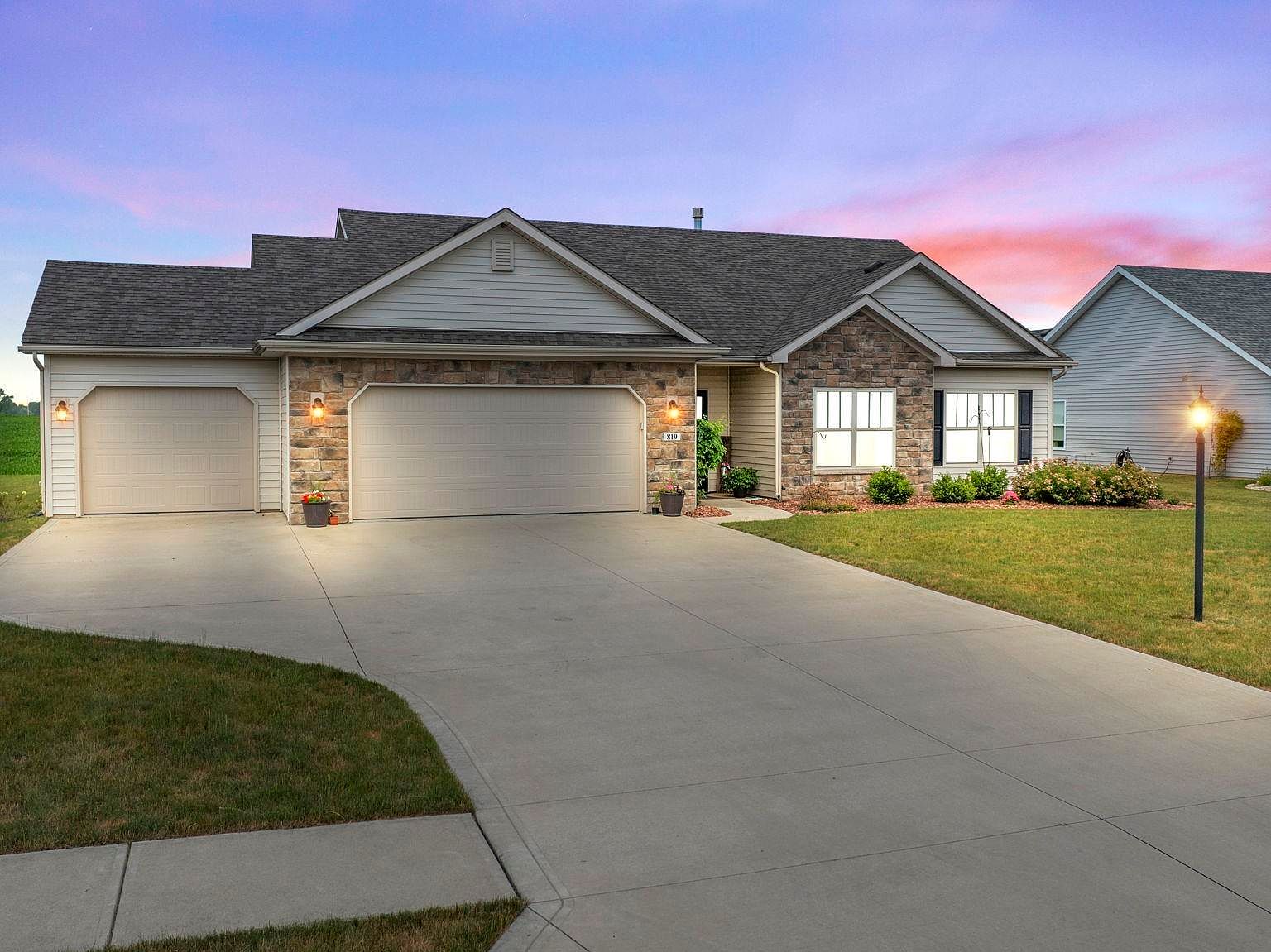 819 N Turtle Run, Churubusco, IN 46723 | Zillow
