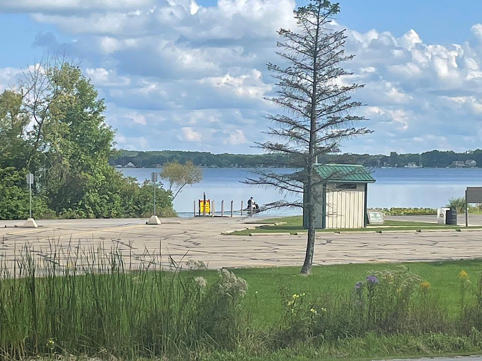 9589 Princess Dr, Manitou Beach, MI 49253 | Zillow