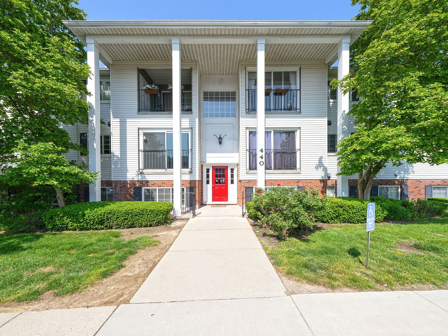 440 Baldwin Ave APT 71, Rochester, MI 48307 | Zillow