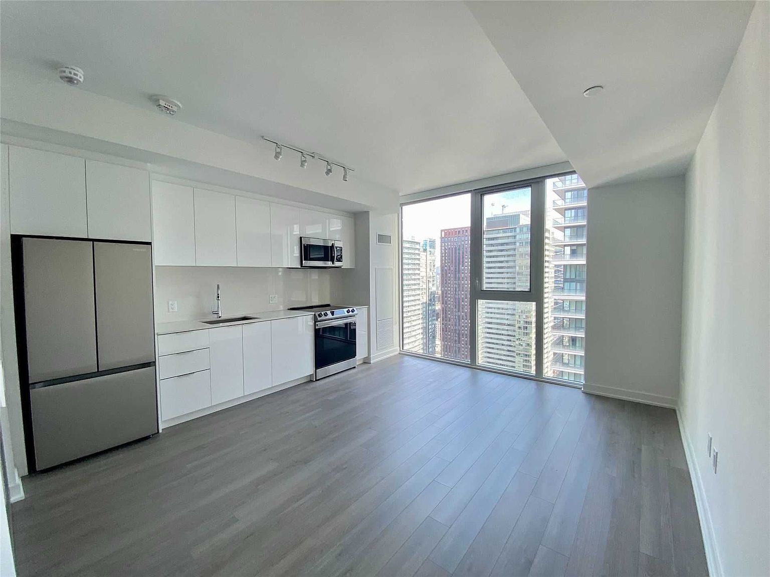 357 King St W #3704, Toronto, ON M5V 1K1 | Zillow