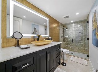 3 Harbor Is, Newport Beach, CA 92660 | Zillow