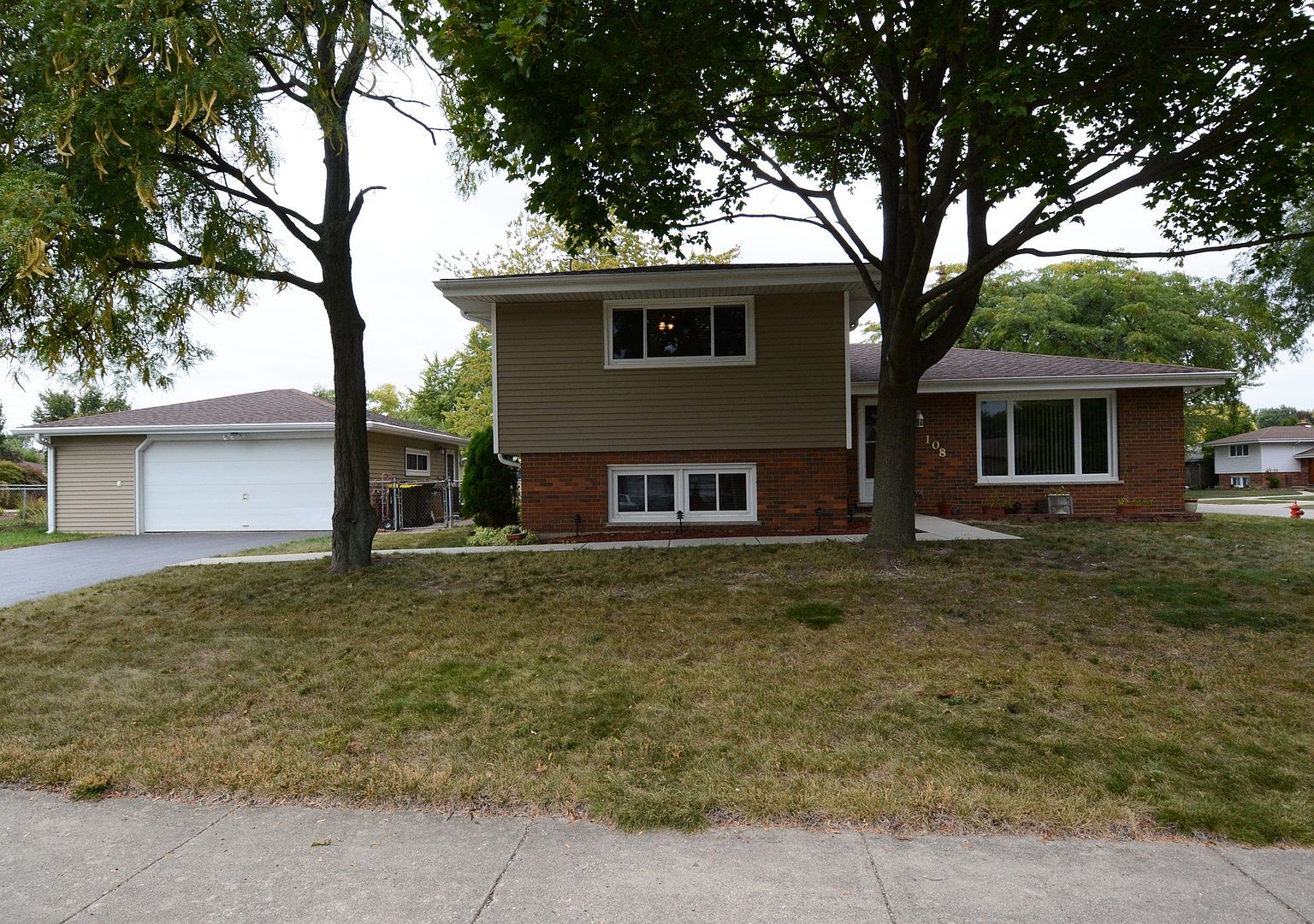 108 Century Dr, Wood Dale, IL 60191 | Zillow