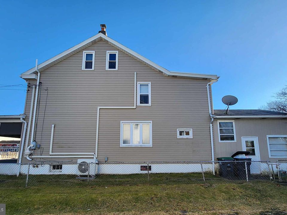 5 1st St, Kelayres, PA 18231 | Zillow