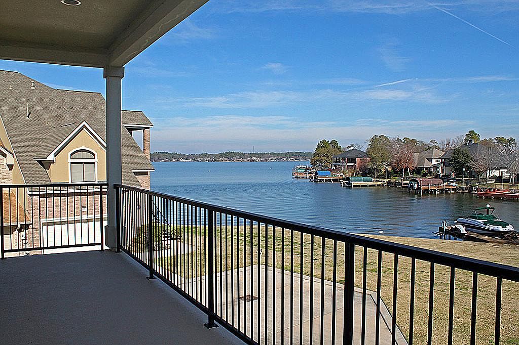 11450 Ketch Ct, Willis, TX 77318 | Zillow