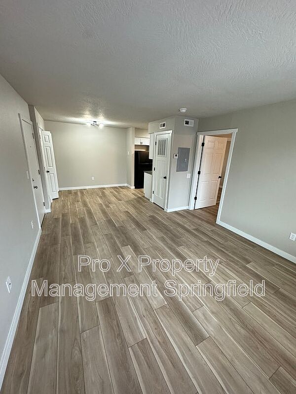 2213 E Macs Ct UNIT 14, Springfield, MO 65804 | Zillow