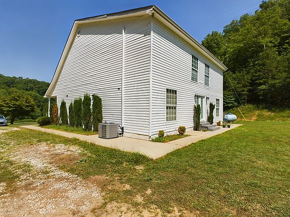 197 Horse Br, Tomahawk, KY 41262 | MLS #122479 | Zillow