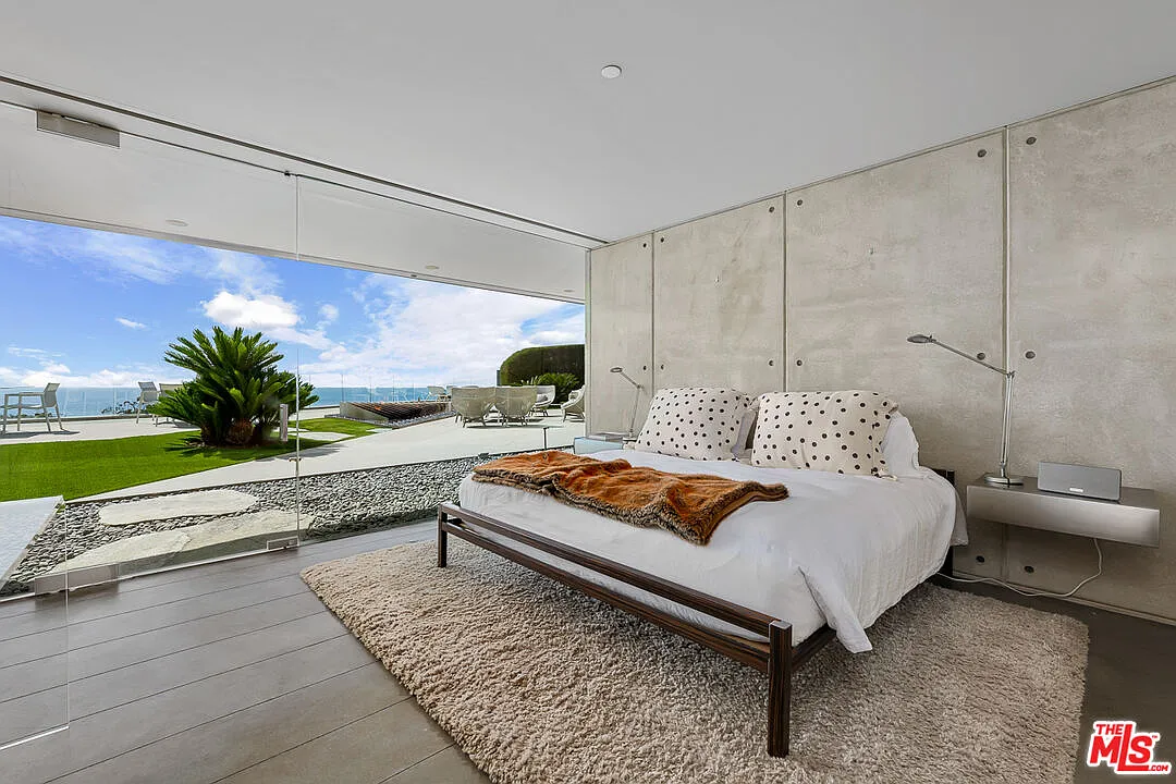 $19.99M Wallace E. Cunningham-Designed "Crescent House" For Sale in ...