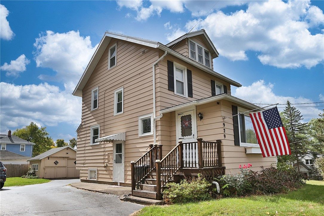 929 Whitney Rd W, Fairport, NY 14450 | Zillow